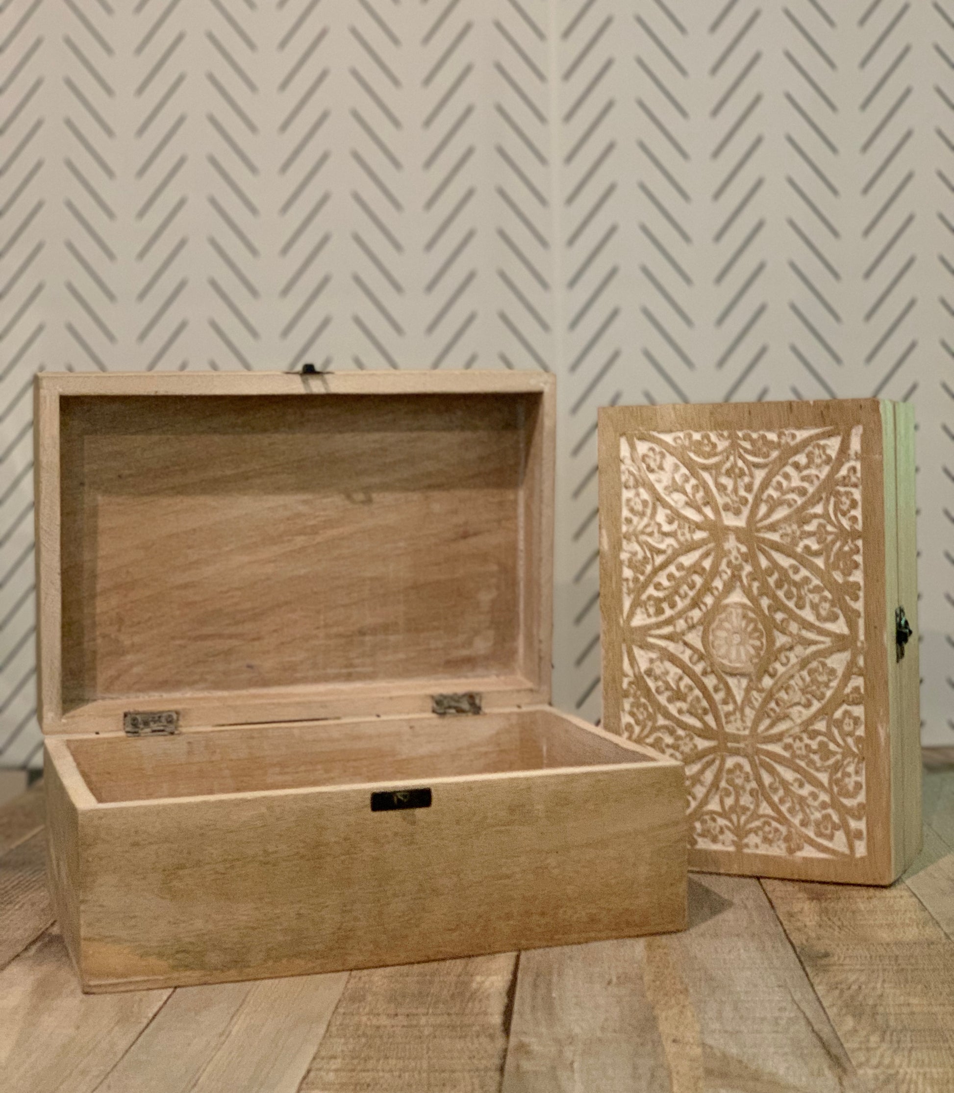 DANNY BOX SET – BarnHill Candles and Decor